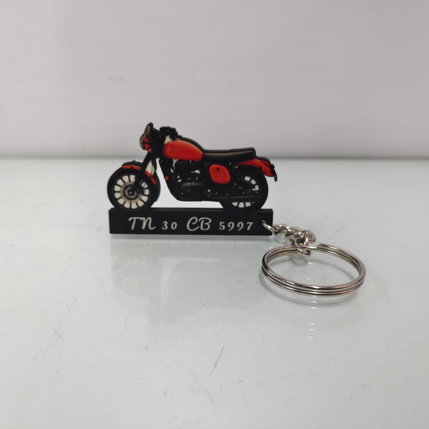 Best Jawa 42 Orion Red Keychain - Tredzo